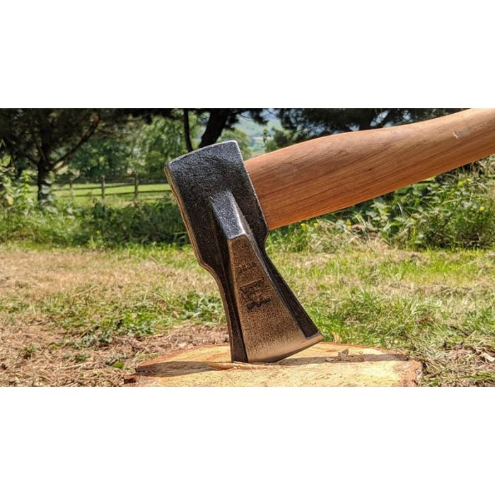 axe for splitting logs